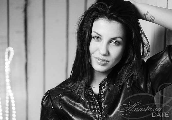 Caring Ukraine Lady Ella From Odessa 28 Yo Hair Color Chestnut
